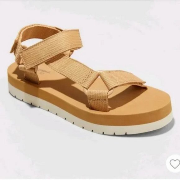 Universal Thread | Shoes | Womens Holden Platform Sport Sandals Brown ...